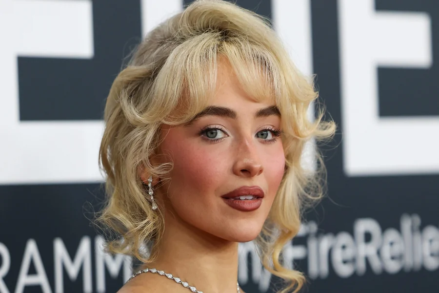 Sabrina Carpenter Hair and How She Rocks Every Hairstyle