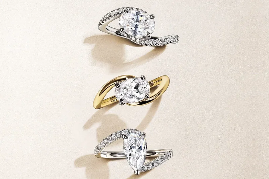 Engagement Rings Buying Guide What Makes Oval Engagement Rings Stand Out