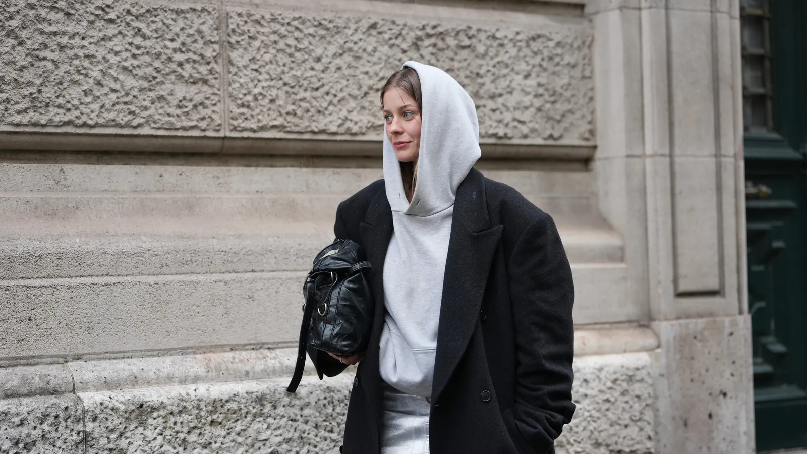 Best Ways to Style a Zipper Hoodie for Every Season
